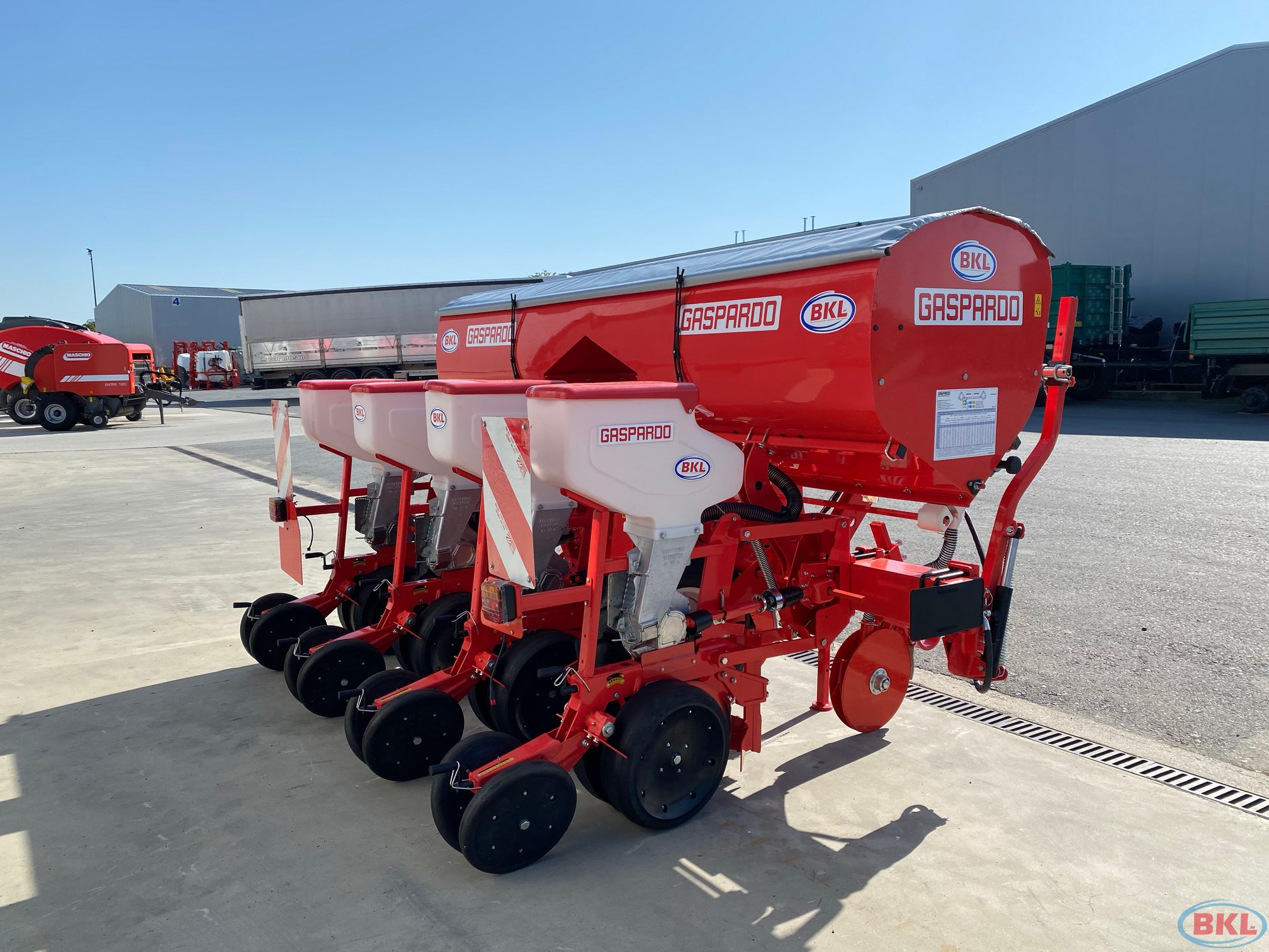 BKL d.o.o. - Prodaja poljoprivrednih strojeva i opreme