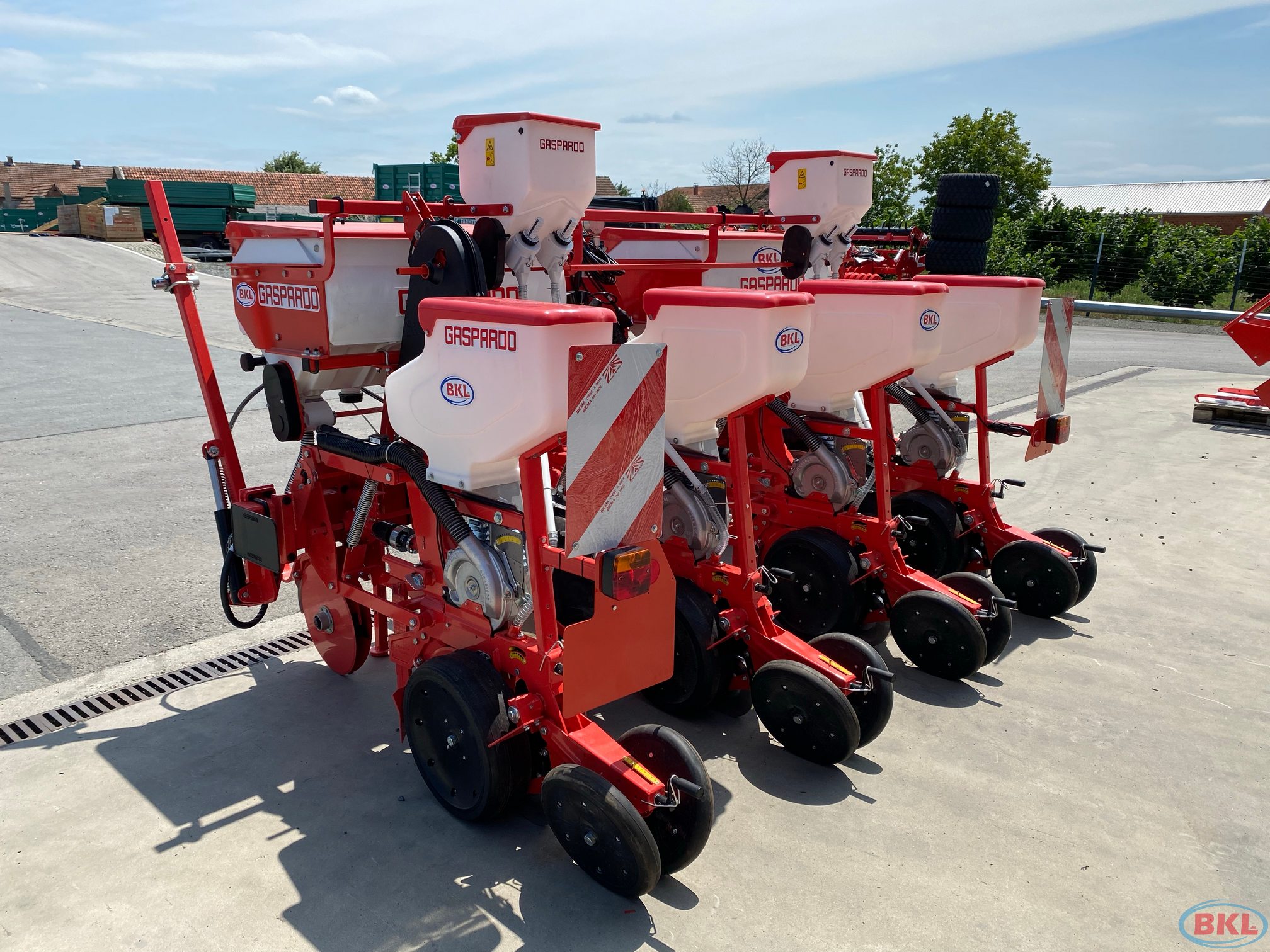 BKL d.o.o. - Prodaja poljoprivrednih strojeva i opreme